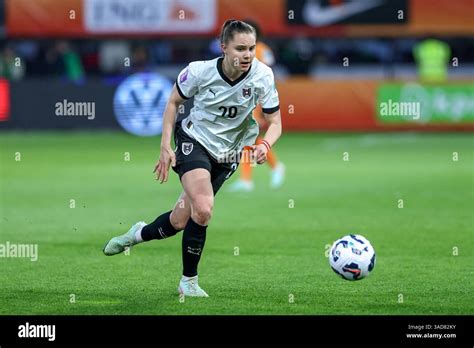 Vli Lilli Purtscheller Österreich 20 Am Ball Einzelbild