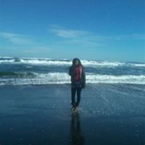 Stream Daphne Vaitiare Ramirez Music Listen To Songs Albums