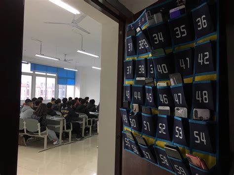 学院领导到教室实训室检查新学期课堂教学工作 要求进一步提升课堂教学质量提高育人水平 学校动态 重庆公共运输职业学院