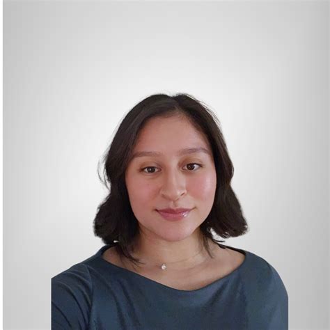 About Viviana Euan Medium