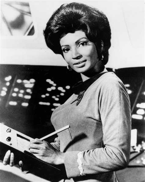 Actresses On Star Trek 60 Photos Moonagedaydreamfilm