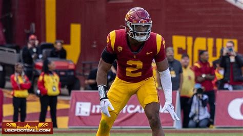 Breaking Georgia Tech Lands Usc Transfer Defensive End Romello Height