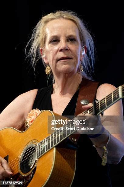 618 Mary Chapin Carpenter Photos And High Res Pictures Getty Images