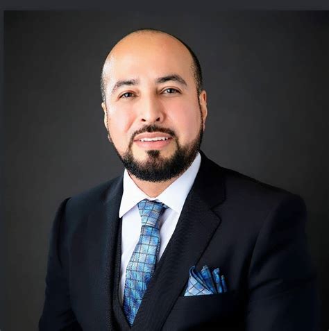 Sergio Rendon Giraldo Licensed Agent With New York Life Insurance Company New York Ny