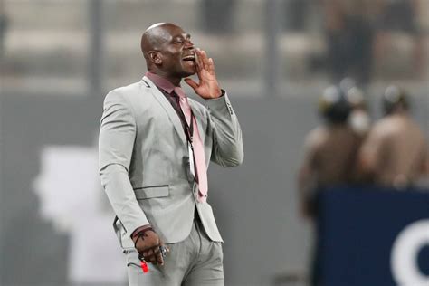 Segundo Alejandro Castillo Se Robó Las Miradas Por Su Outfit Y Las Reacciones Continúan Tras El