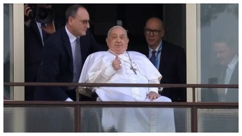 Cosè La Macchia Scura Sul Viso Di Papa Francesco