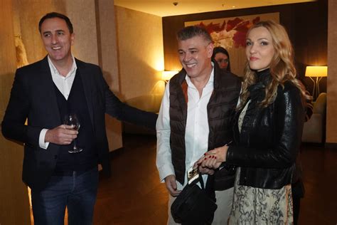 Kako Savo Milošević Gleda Svoju 10 Godina Mlađu Devojku Nataliju Tipsarević Kao Boginju