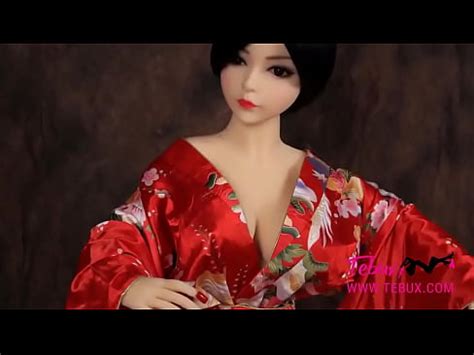Tener sexo con esta morena asiática es la bomba Muñeca sexual japonesa XVIDEOS COM