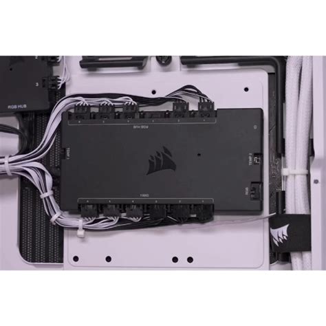 Купить Контроллер Corsair Icue Commander Core Xt цена в Киеве