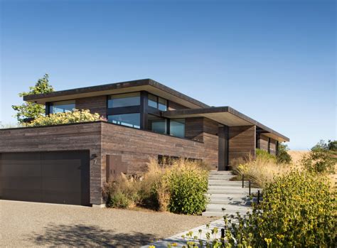 Feldman Architecture Tucks Meadow Home Into Grassy Californian Knoll