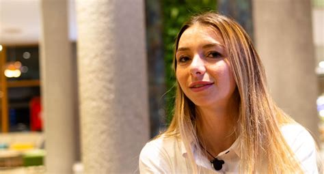 Liane Lippert La G36 De Movistar Team Llamada A Recoger El Testigo De Van Vleuten Relevo