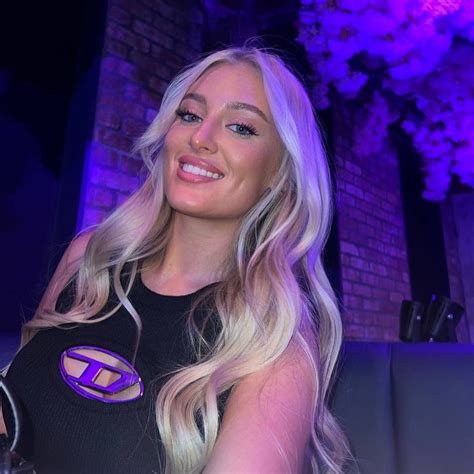 Rachel Face Card 💳 🌸 Instagram