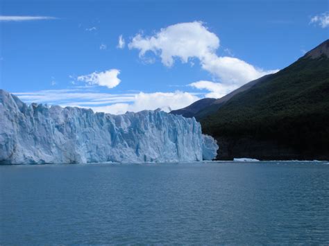 Gambar Pemandangan Danau Pegunungan Gletser Fjord Argentina