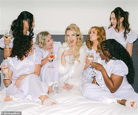 Derry Girls Saoirse Monica Jacksons Incredible Wedding Album Irish