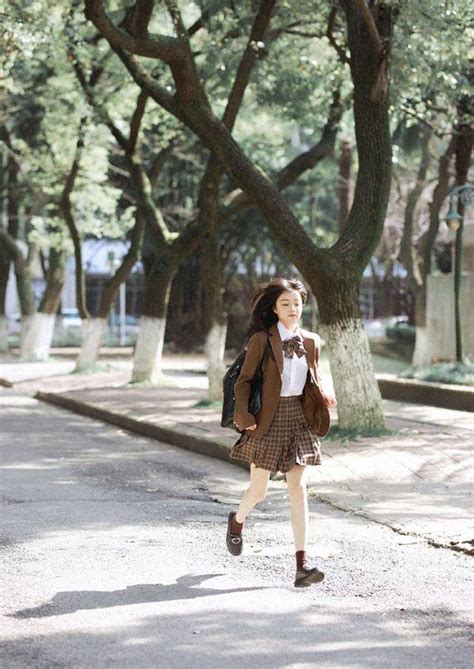 拍「毕业照」的26种姿势，你最想pick哪个？ 知乎