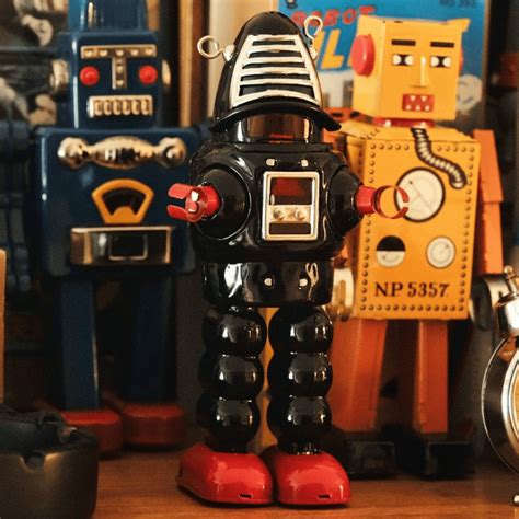 Vintage Wind Up Planet Robot Toy Unique T And Deskandshelf Decor