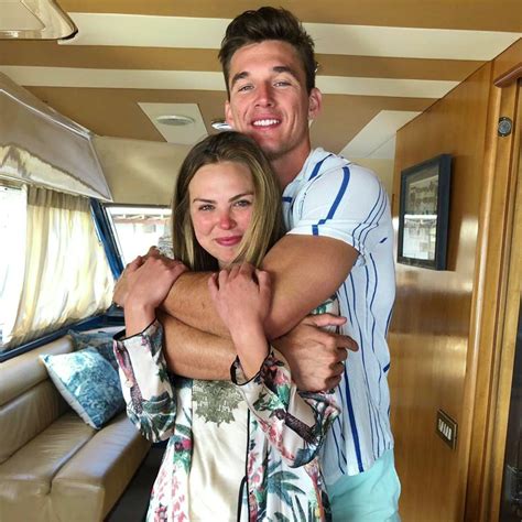 Hannah Brown And Tyler Cameron The Bachelorette Reality Tv World