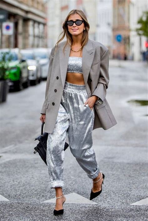 ¿cómo Combinar Los Pantalones Plateados