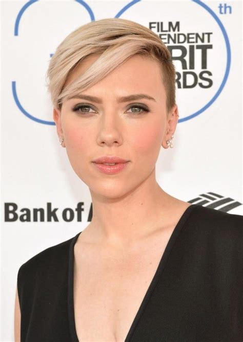 So Pretty Scarlettjohansson Scarlett Scarlett Johansson Undercut Pixie Haircut