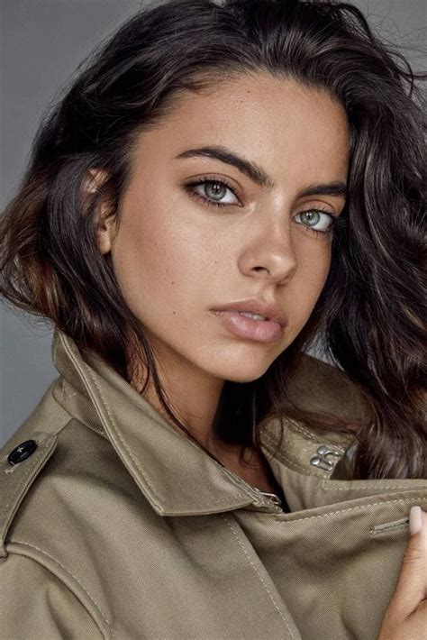 Priscilla Huggins About Entertainmentie