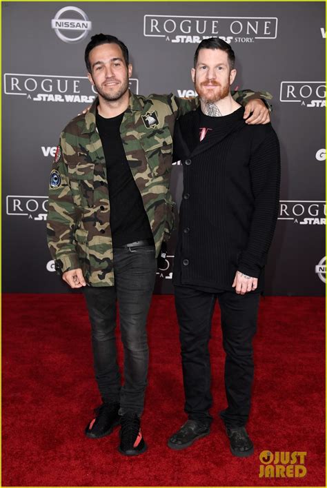 Celebs React To Rogue One After Watching World Premiere Photo