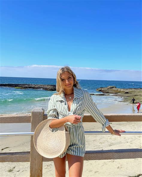 10 Outfits To Wear In Laguna Beach This Spring Styled By Mckenz
