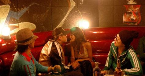 포토엔 클럽걸 유니 구피를 유혹하다