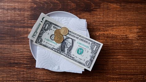 To Tip Or Not To Tip The Great Gratuity Debate Is Revived Thegrio