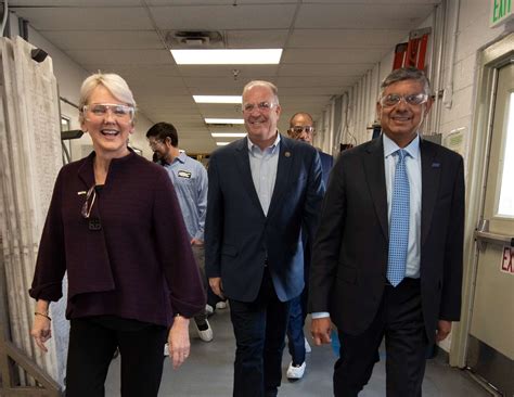Hemlock Semiconductor To Build New Facility With 325m From Chips Act