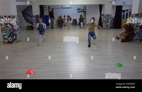 Competitive Gym Stock Videos And Footage Hd And 4k Video Clips Alamy