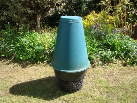 Compost Converter Organic Garden Composter Cone Food Waste Digester Bin