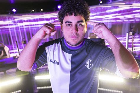 【valorant】valyn ヴァーリン の感度設定・使用デバイスとは？マウス・キーボードを紹介 Better Buy