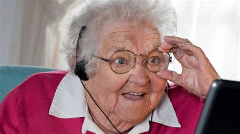 Nenek Nenek Berbagi Tips Seks Vulgar Secara Online Health