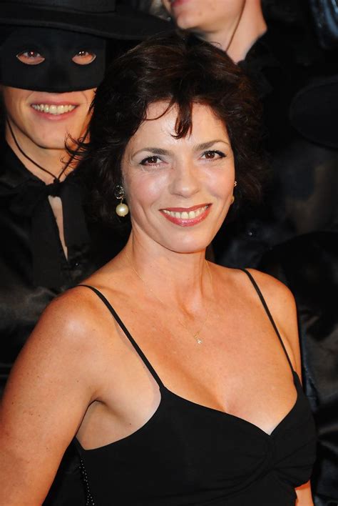 Elizabeth Bourgine Movies And Tv Shows 60 Photos Moonagedaydreamfilm