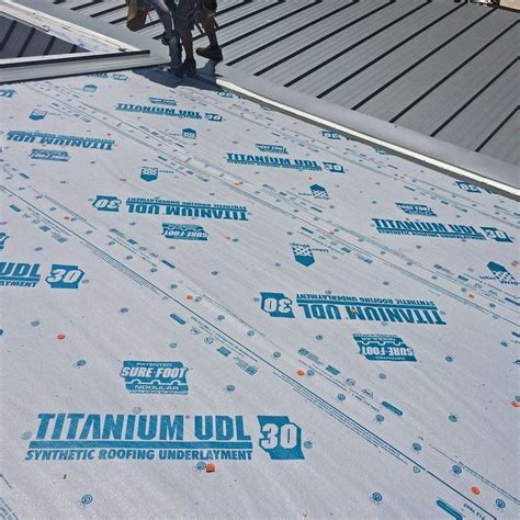 A Roofing Pros Guide To Synthetic Underlayment Types Of Roofing