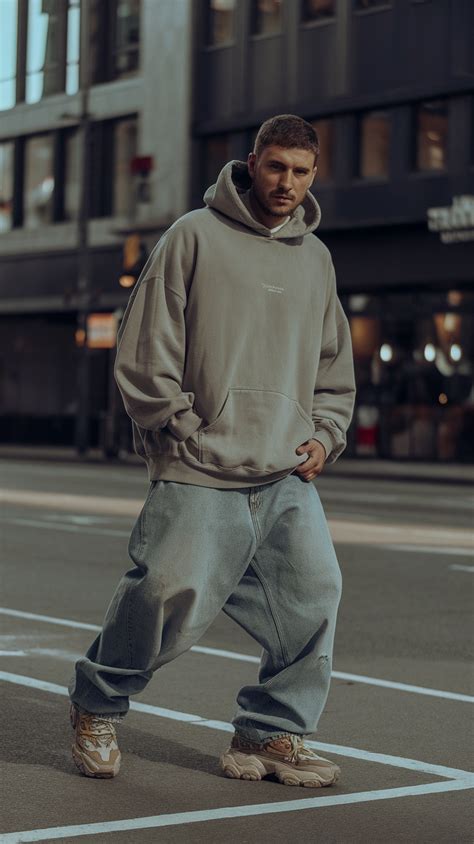 30 Stylish Baggy Jeans Outfit Ideas For Men The Pinmall
