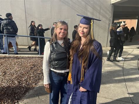 Georgia Mrozkowski On Linkedin Last Friday I Earned My Bachelors Degree In Political Science