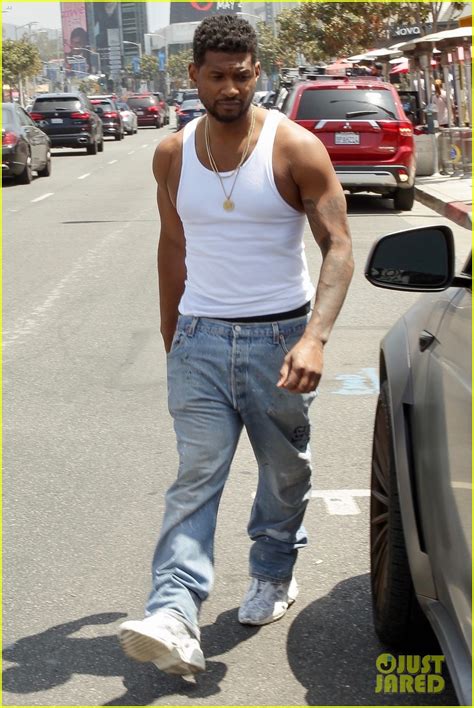 Usher Shows Off His Muscles In Tank Shirt While Shopping In Weho Photo