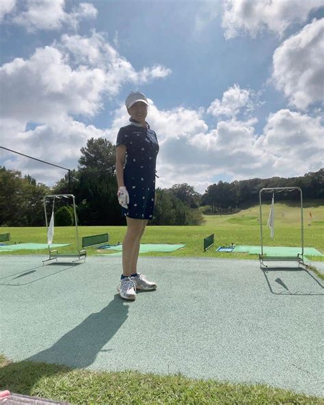 小川薫さんのインスタグラム写真 小川薫instagram「【スポーツの秋】 皆さんはどんな秋を満喫されていますか🍂 夏はゴルフもお