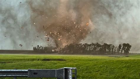 Violent Tornadoes Destroy Homes In South Dakota Close Range Footage