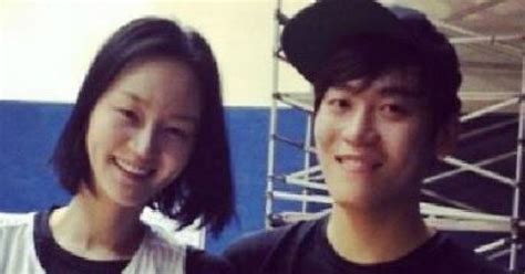 이혜정 농구선수 포즈로 찰칵 옆에 서 있는 男 누구