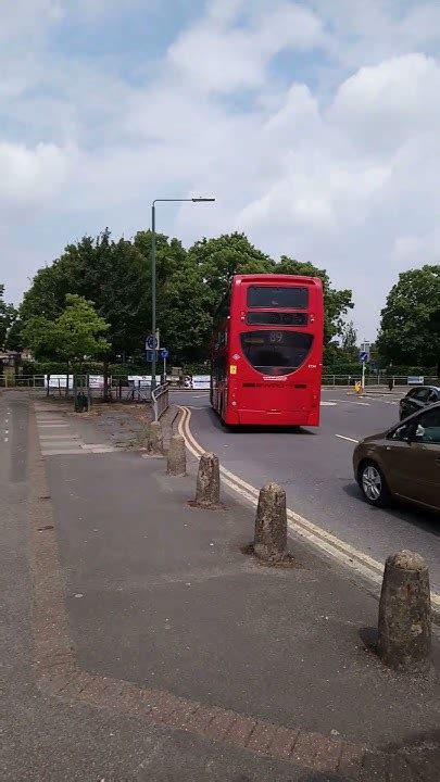 Enviro 400 Go Ahead London Sn11 Bue E154 Bus Route 89 At Bridge Road Youtube