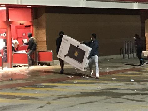 Looters Arsonists And Attackers Are Not Protesters But Criminals