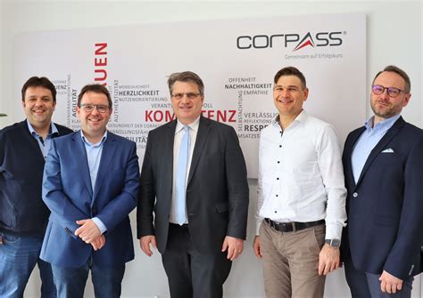 Politik Und Wirtschaft Im Dialog Corpass