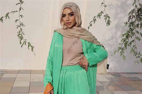 تنسيقات لون أخضر لإطلالات المحجبات في اليوم الوطني السعودي مجلة الجميلة