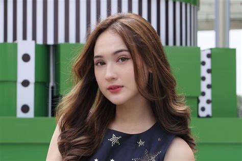 Berita Penampilan Laura Moane Terbaru Hari Ini Grid Id