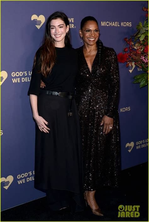 Anne Hathaway Shares Hugs With Audra Mcdonald And Gigi Hadid At Golden