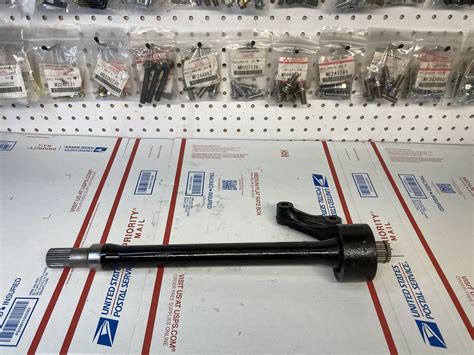 2g 2ga Auto Awd Intermediate Shaft