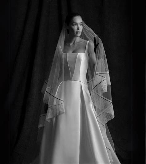 Mark Ingram Wedding Dresses Near Columbus Chicago Cleveland Ohio La Jeune Mariee