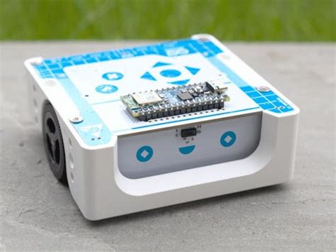 Micropython Powered Robotics For All Fingers On With The Arduino Alvik Uncommunication